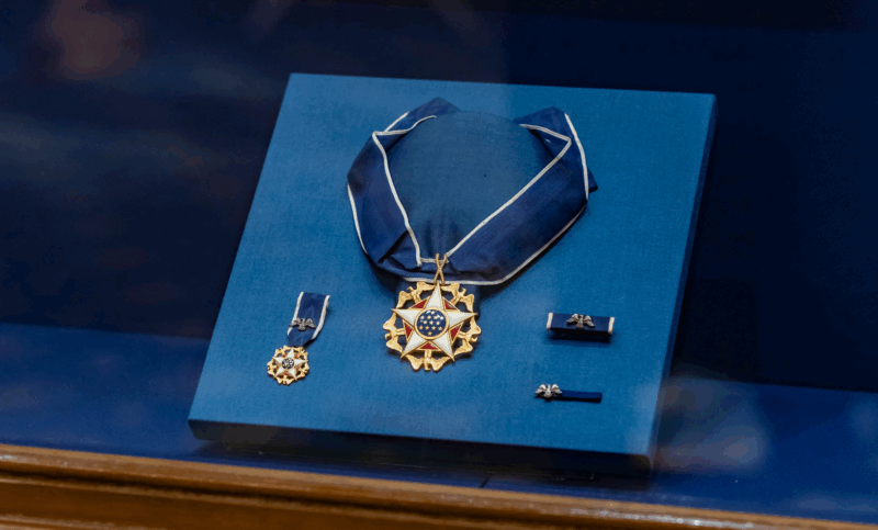 First Look: Disneyland's "Walt Disney - A Magical Life" Featuring the ...